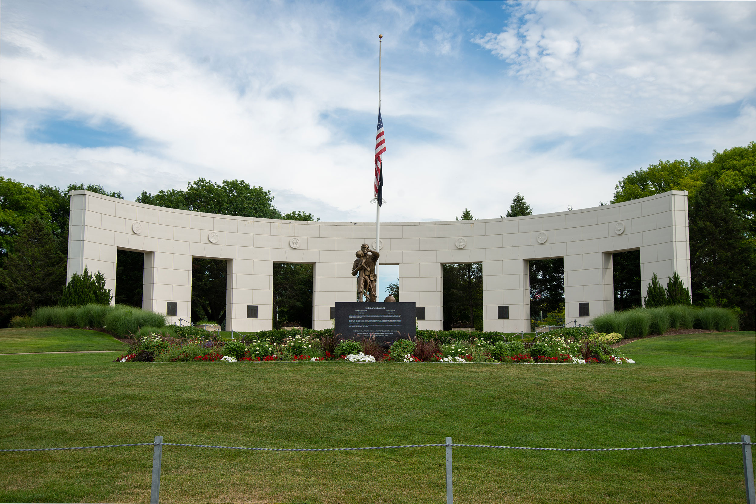 Memorial-park-memorial-web – Omaha Parks Foundation